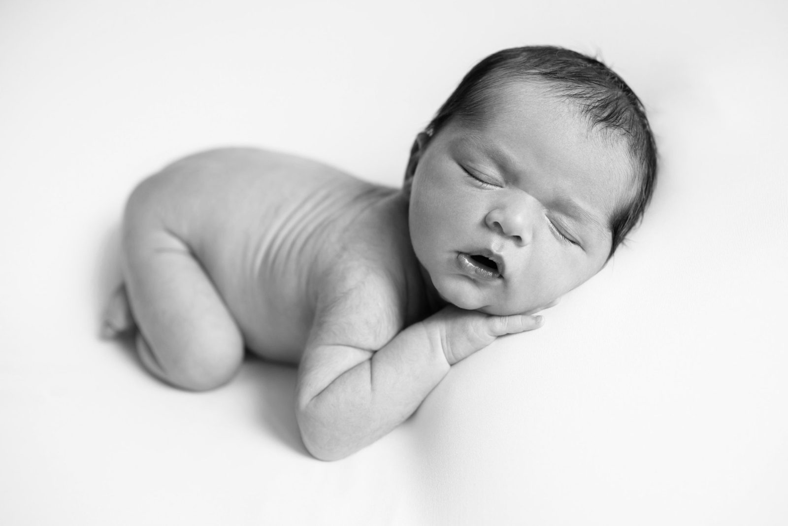 Newborn Baby Pictures Black And White